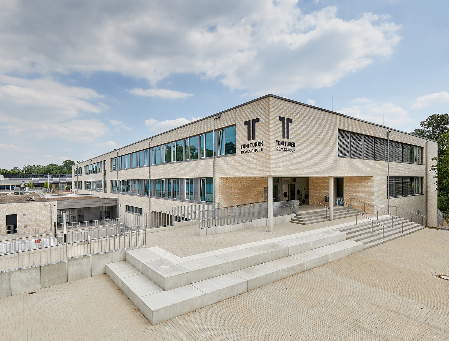 Toni Turek Realschule + 3 Feld-Sporthalle Düsseldorf - Dohle + Lohse ...